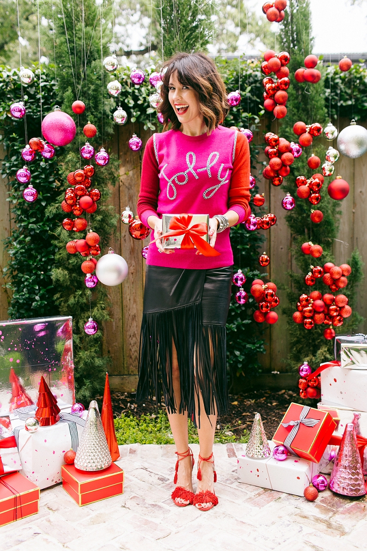 Holly Jolly Gift Guide : Top 10 Gifts For The Jet Setter - Carrie Colbert